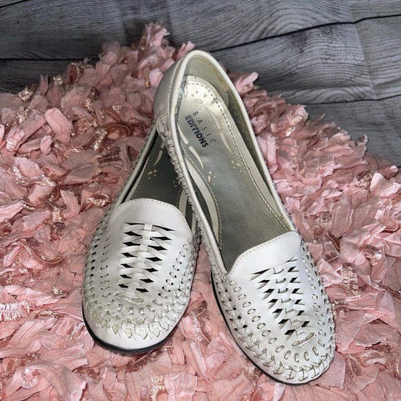 Basic Editions | Shoes | Basic Editions Ladies White Leather Slip On ...